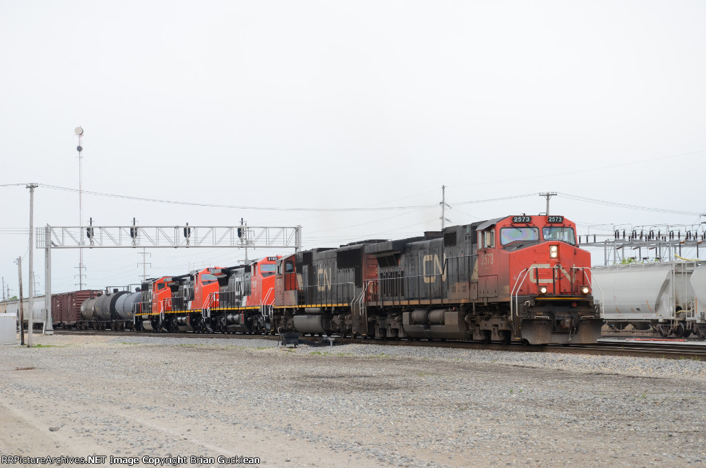 CN 2573